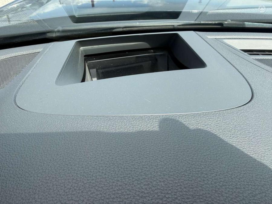 Audi A4 2016 in Kaunas, with an engine capacity of 2.00 L and mileage of 203 thousand km for 14222 €, photo 30 on AUTOMOTO.COM.LV