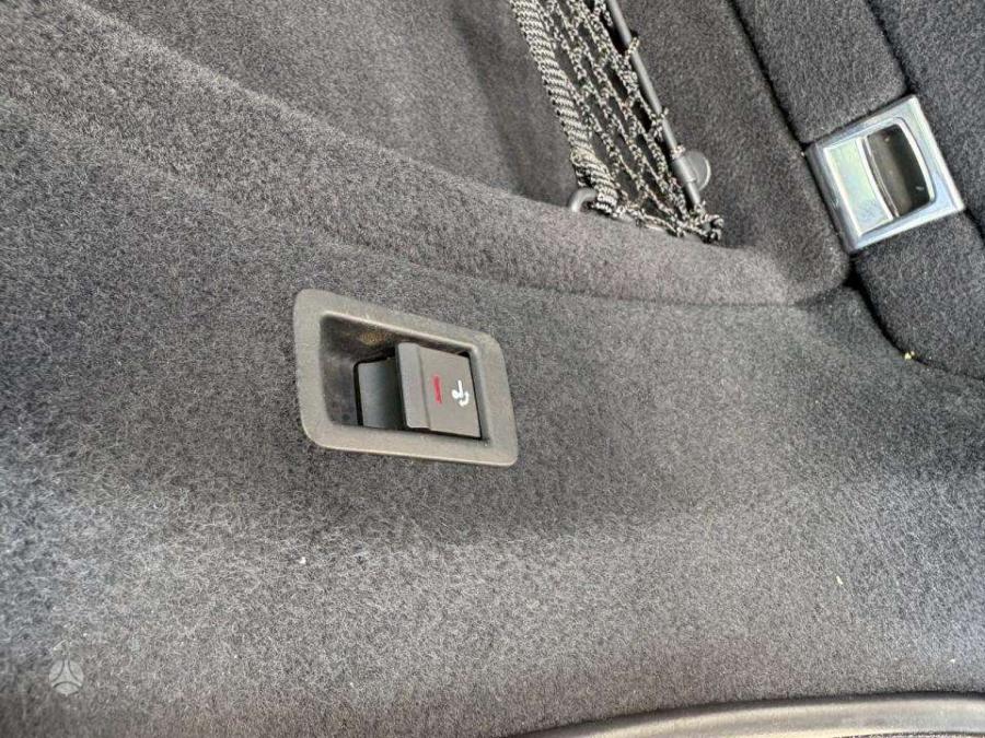 Audi A4 2016 in Radviliskis, with an engine capacity of 1.97 L and mileage of 276 thousand km for 12350 €, photo 21 on AUTOMOTO.COM.LV