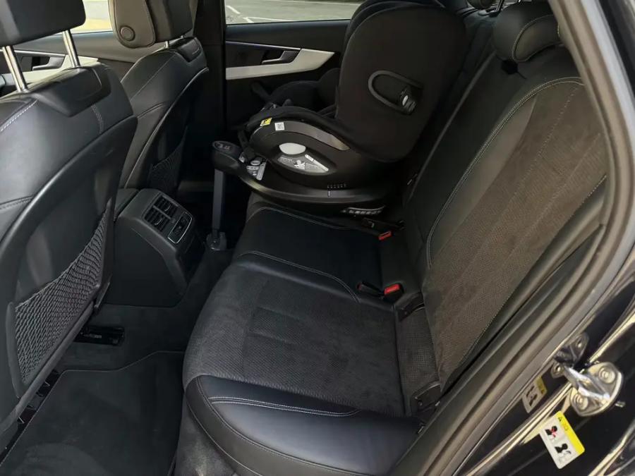 Audi A4 2017 in Riga, with an engine capacity of 2.00 L and mileage of 136 thousand km for 16900 €, photo 9 on AUTOMOTO.COM.LV