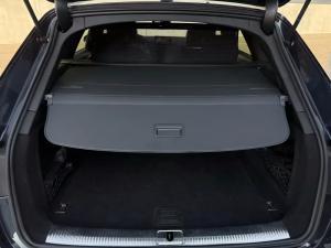 Audi A4 2017 in Riga, with an engine capacity of 2.00 L and mileage of 136 thousand km for 16900 €, photo 10 on AUTOMOTO.COM.LV