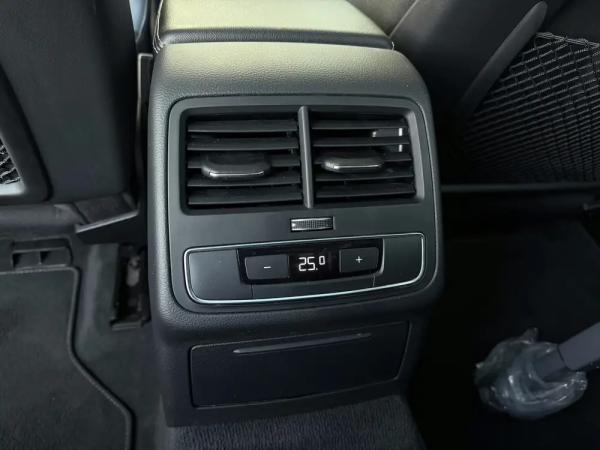 Audi A4 2017 in Riga, with an engine capacity of 2.00 L and mileage of 136 thousand km for 16900 €, photo 10 on AUTOMOTO.COM.LV