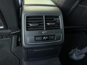 Audi A4 2017 in Riga, with an engine capacity of 2.00 L and mileage of 136 thousand km for 16900 €, photo 11 on AUTOMOTO.COM.LV