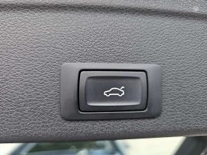 Audi A4 2017 in Ukmerge, with an engine capacity of 1.97 L and mileage of 319 thousand km for 10900 €, photo 26 on AUTOMOTO.COM.LV