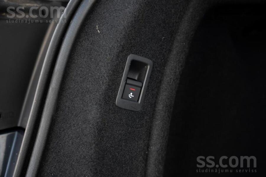 Audi A4 2019 in Riga, with an engine capacity of 2.00 L and mileage of 170 thousand km for 17800 €, photo 8 on AUTOMOTO.COM.LV