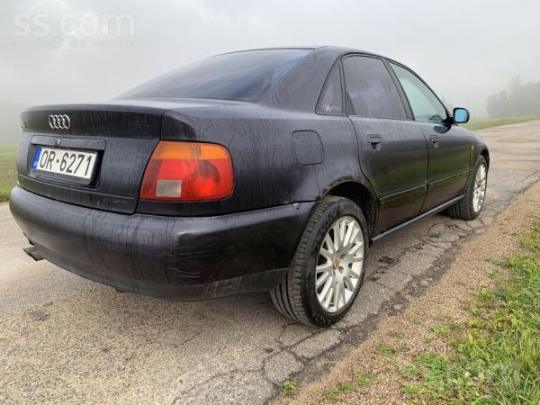 Ауди А4 1995 в Рига на AUTOMOTO.COM.LV Фиолетовый Ауди А4 1995 в Рига, объемом двигателя 1.80 л и пробегом 420 тыс. км за 1600 €, фото 5 на AUTOMOTO.COM.LV