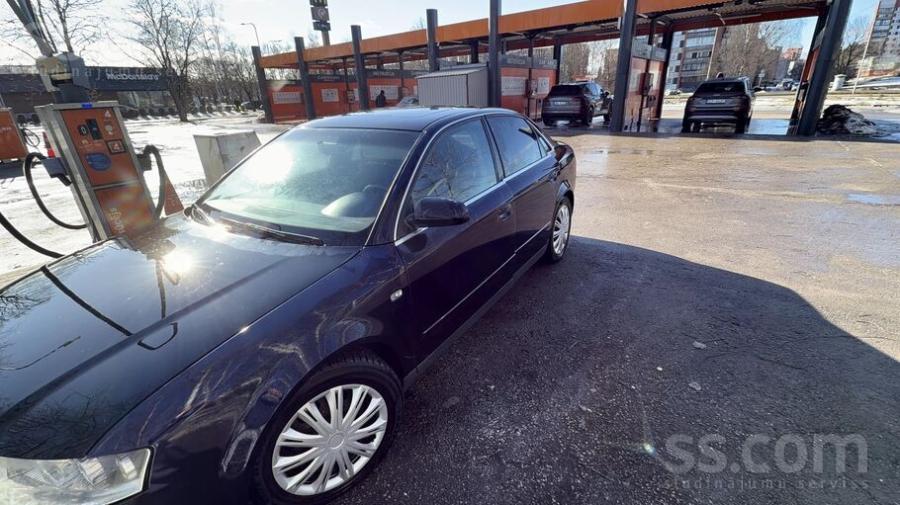 Violet Audi A4 2001 in Riga, with an engine capacity of 2.00 L and mileage of 337 thousand km for 1700 €, photo 3 on AUTOMOTO.COM.LV
