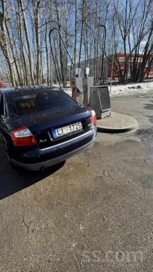 Violet Audi A4 2001 in Riga, with an engine capacity of 2.00 L and mileage of 337 thousand km for 1700 €, photo 5 on AUTOMOTO.COM.LV