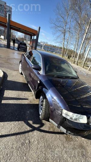 Violet Audi A4 2001 in Riga, with an engine capacity of 2.00 L and mileage of 337 thousand km for 1700 €, photo 6 on AUTOMOTO.COM.LV