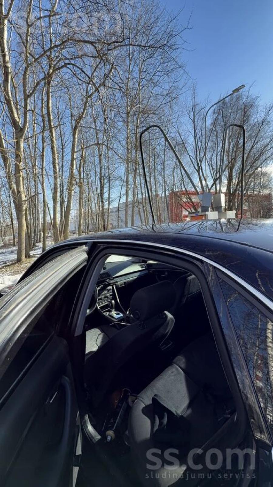 Violet Audi A4 2001 in Riga, with an engine capacity of 2.00 L and mileage of 337 thousand km for 1700 €, photo 7 on AUTOMOTO.COM.LV