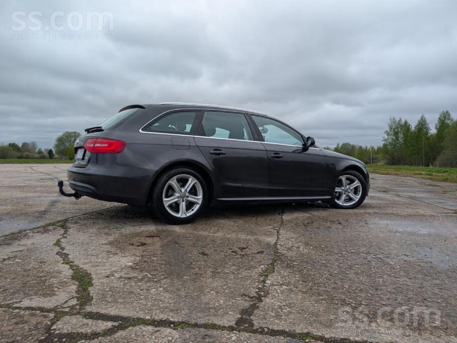 Violet Audi A4 2013 in Riga, with an engine capacity of 2.00 L and mileage of 239 thousand km for 7200 €, photo 10 on AUTOMOTO.COM.LV