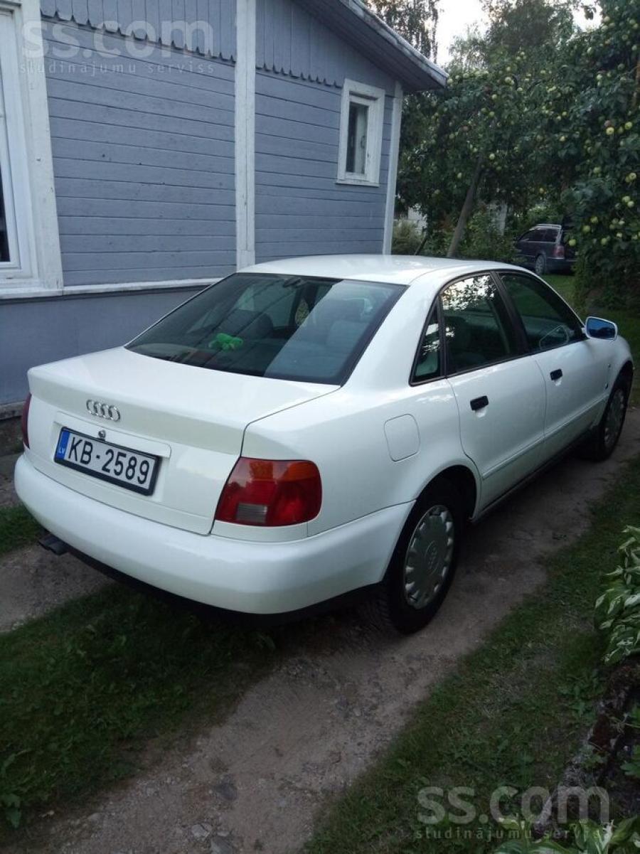 Balts Audi A4 1995 Rēzekne, ar dzinēja tilpumu 1.60 L un nobraukumu 307 tūkst. km par 1000 €, foto 3 vietnē AUTOMOTO.COM.LV