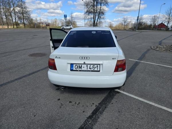 White Audi A4 1995 in Riga, with an engine capacity of 1.60 L and mileage of 248 thousand km for 1850 €, photo 7 on AUTOMOTO.COM.LV