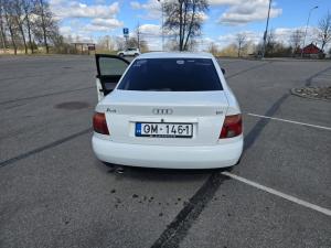 Balts Audi A4 1995 Rīga, ar dzinēja tilpumu 1.60 L un nobraukumu 248 tūkst. km par 1850 €, foto 8 vietnē AUTOMOTO.COM.LV