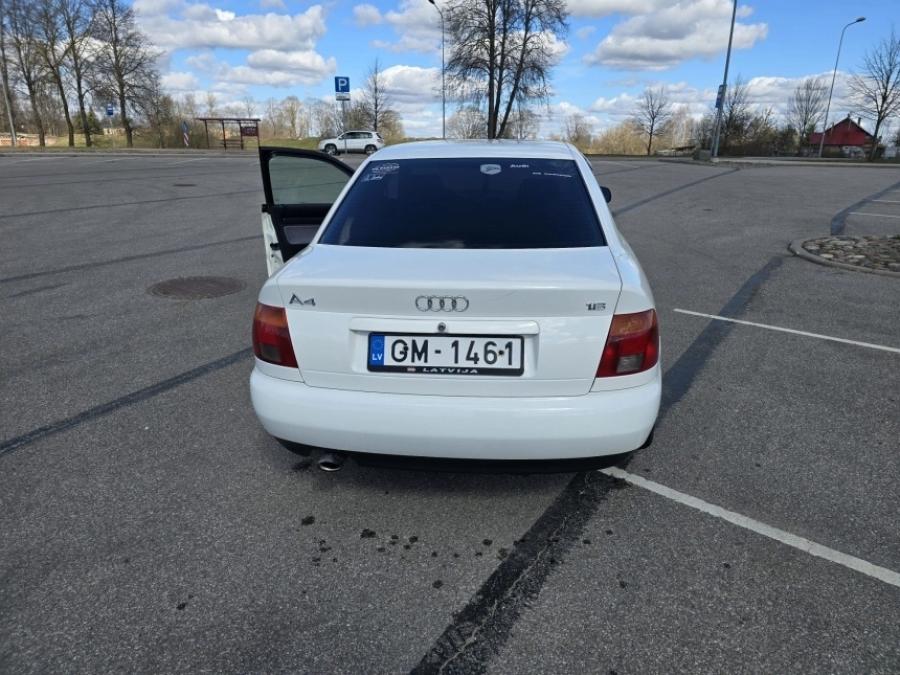 Balts Audi A4 1995 Rīga, ar dzinēja tilpumu 1.60 L un nobraukumu 248 tūkst. km par 1850 €, foto 8 vietnē AUTOMOTO.COM.LV