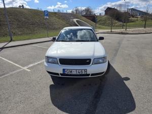 Balts Audi A4 1995 Rīga, ar dzinēja tilpumu 1.60 L un nobraukumu 248 tūkst. km par 1850 €, foto 12 vietnē AUTOMOTO.COM.LV