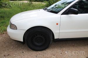 Balts Audi A4 1995 Rīga, ar dzinēja tilpumu 2.00 L un nobraukumu 377 tūkst. km par 1300 €, foto 6 vietnē AUTOMOTO.COM.LV