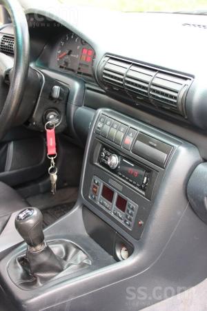 Balts Audi A4 1995 Rīga, ar dzinēja tilpumu 2.00 L un nobraukumu 377 tūkst. km par 1300 €, foto 14 vietnē AUTOMOTO.COM.LV