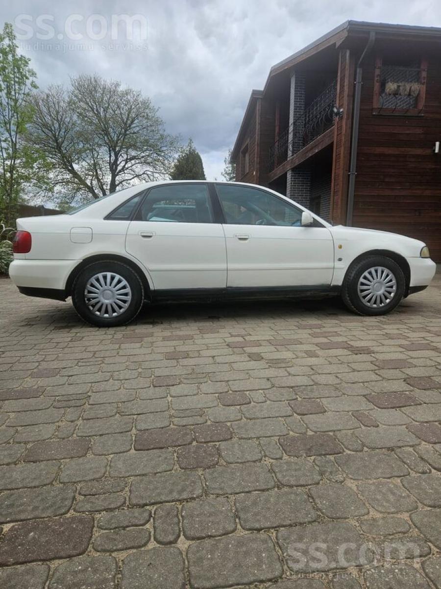 Balts Audi A4 1996 Rīga, ar dzinēja tilpumu 1.90 L un nobraukumu 353 tūkst. km par 7000 €, foto 6 vietnē AUTOMOTO.COM.LV