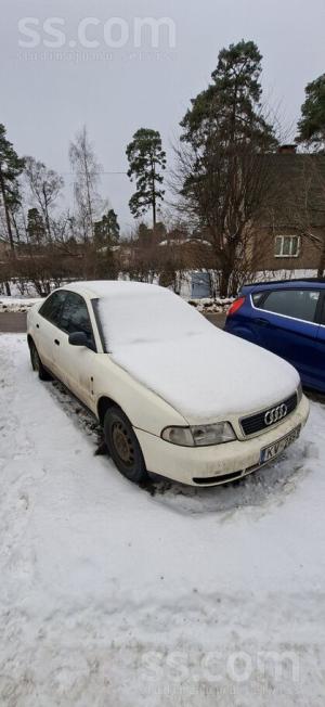 Balts Audi A4 1996 Rīga, ar dzinēja tilpumu 1.60 L un nobraukumu 291 tūkst. km par 500 €, foto  vietnē AUTOMOTO.COM.LV