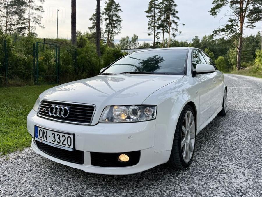 White Audi A4 2002 in Riga, with an engine capacity of 3.00 L and mileage of 282 thousand km for 3490 €, photo 3 on AUTOMOTO.COM.LV