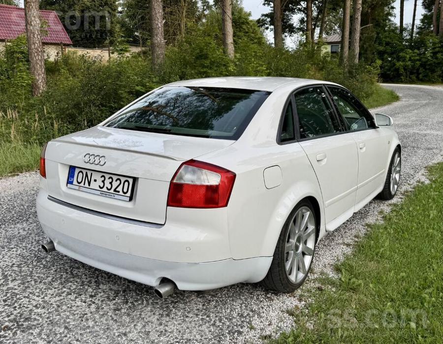 White Audi A4 2002 in Riga, with an engine capacity of 3.00 L and mileage of 282 thousand km for 3490 €, photo 8 on AUTOMOTO.COM.LV