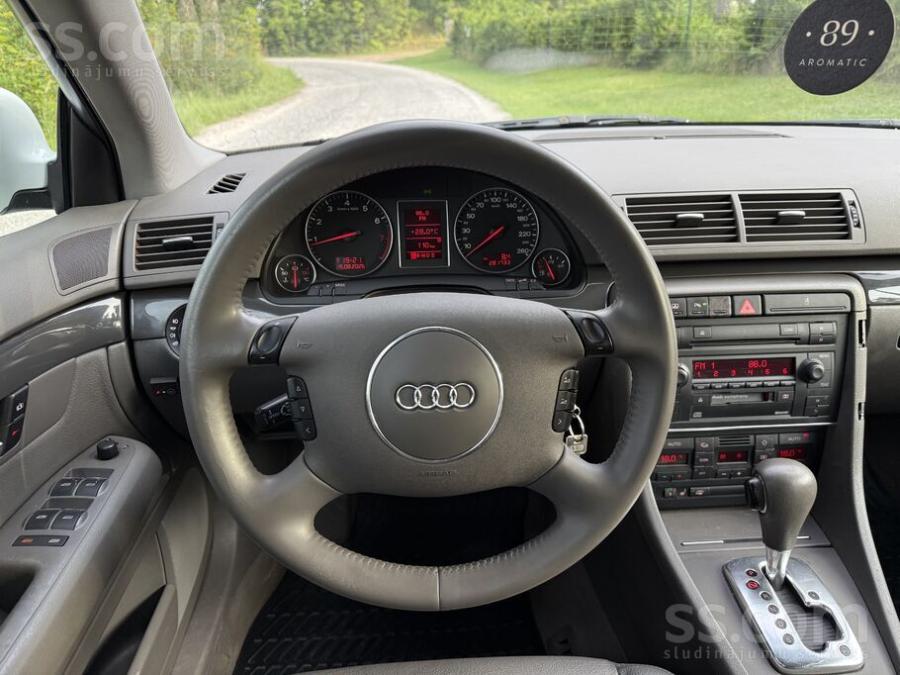 White Audi A4 2002 in Riga, with an engine capacity of 3.00 L and mileage of 282 thousand km for 3490 €, photo 15 on AUTOMOTO.COM.LV
