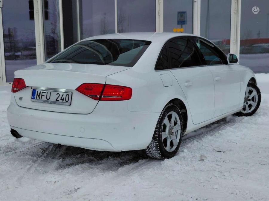 Balts Audi A4 2008 Viļņa, ar dzinēja tilpumu 1.97 L un nobraukumu 296 tūkst. km par 3900 €, foto 6 vietnē AUTOMOTO.COM.LV
