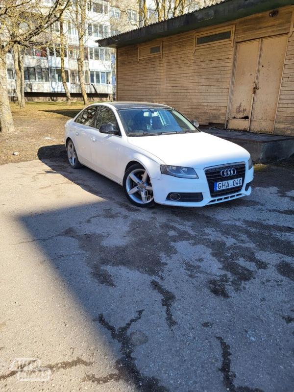 Balts Audi A4 2008 Šauļi, ar dzinēja tilpumu 2.70 L un nobraukumu 393 tūkst. km par 2600 €, foto 1 vietnē AUTOMOTO.COM.LV