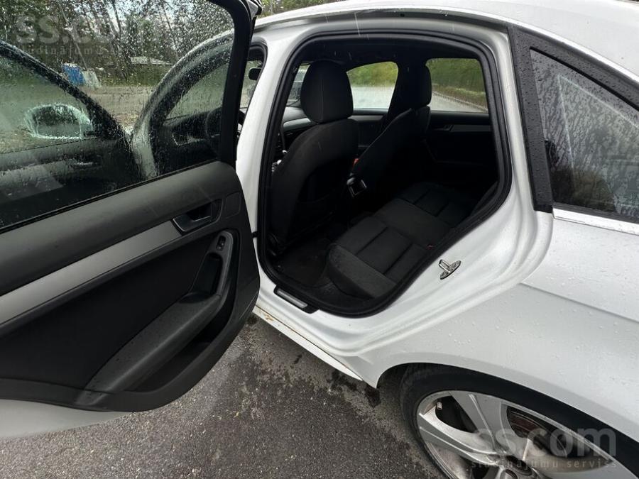 Balts Audi A4 2008 Daugavpils, ar dzinēja tilpumu 2.00 L un nobraukumu 355 tūkst. km par 4900 €, foto 8 vietnē AUTOMOTO.COM.LV