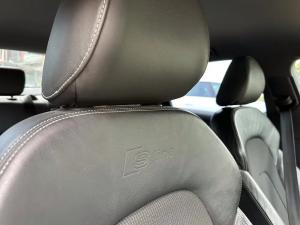 White Audi A4 2008 in Riga, with an engine capacity of 2.00 L and mileage of 282 thousand km for 5290 €, photo 13 on AUTOMOTO.COM.LV