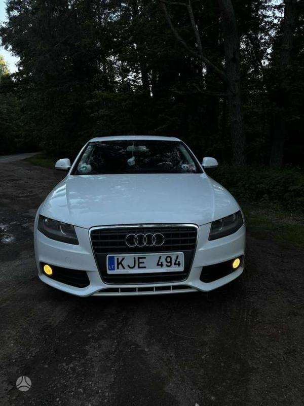 White Audi A4 2008 in Kaunas, with an engine capacity of 1.97 L and mileage of 260 thousand km for 5000 €, photo 2 on AUTOMOTO.COM.LV