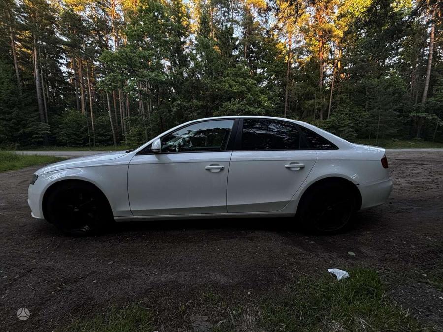 Белый Ауди А4 2008 в Каунас, объемом двигателя 1.97 л и пробегом 260 тыс. км за 5000 €, фото 6 на AUTOMOTO.COM.LV