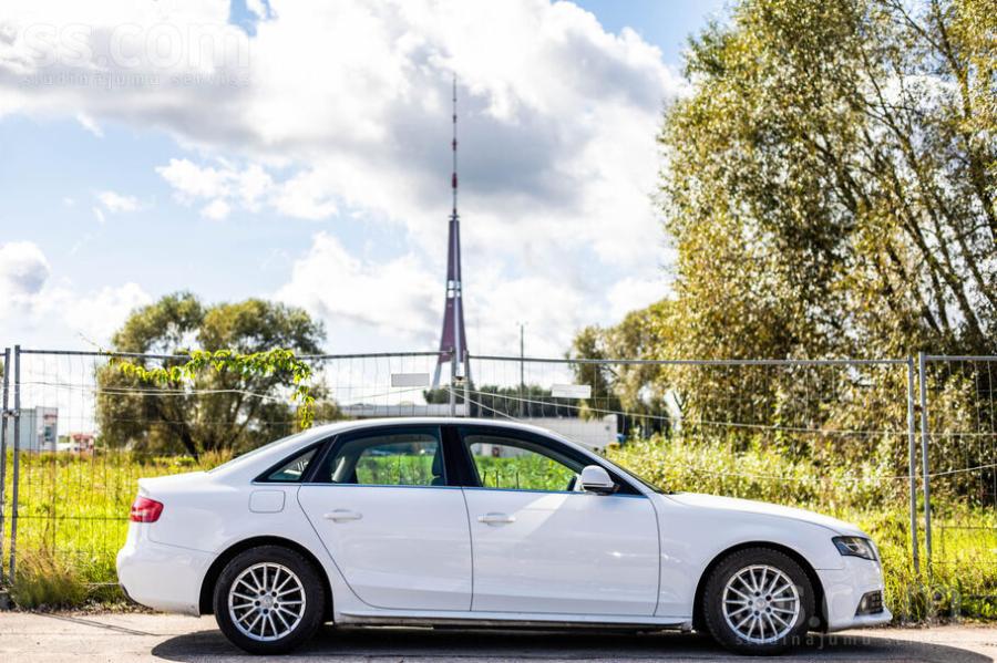 White Audi A4 2008 in Riga, with an engine capacity of 2.00 L and mileage of 360 thousand km for 5990 €, photo 6 on AUTOMOTO.COM.LV