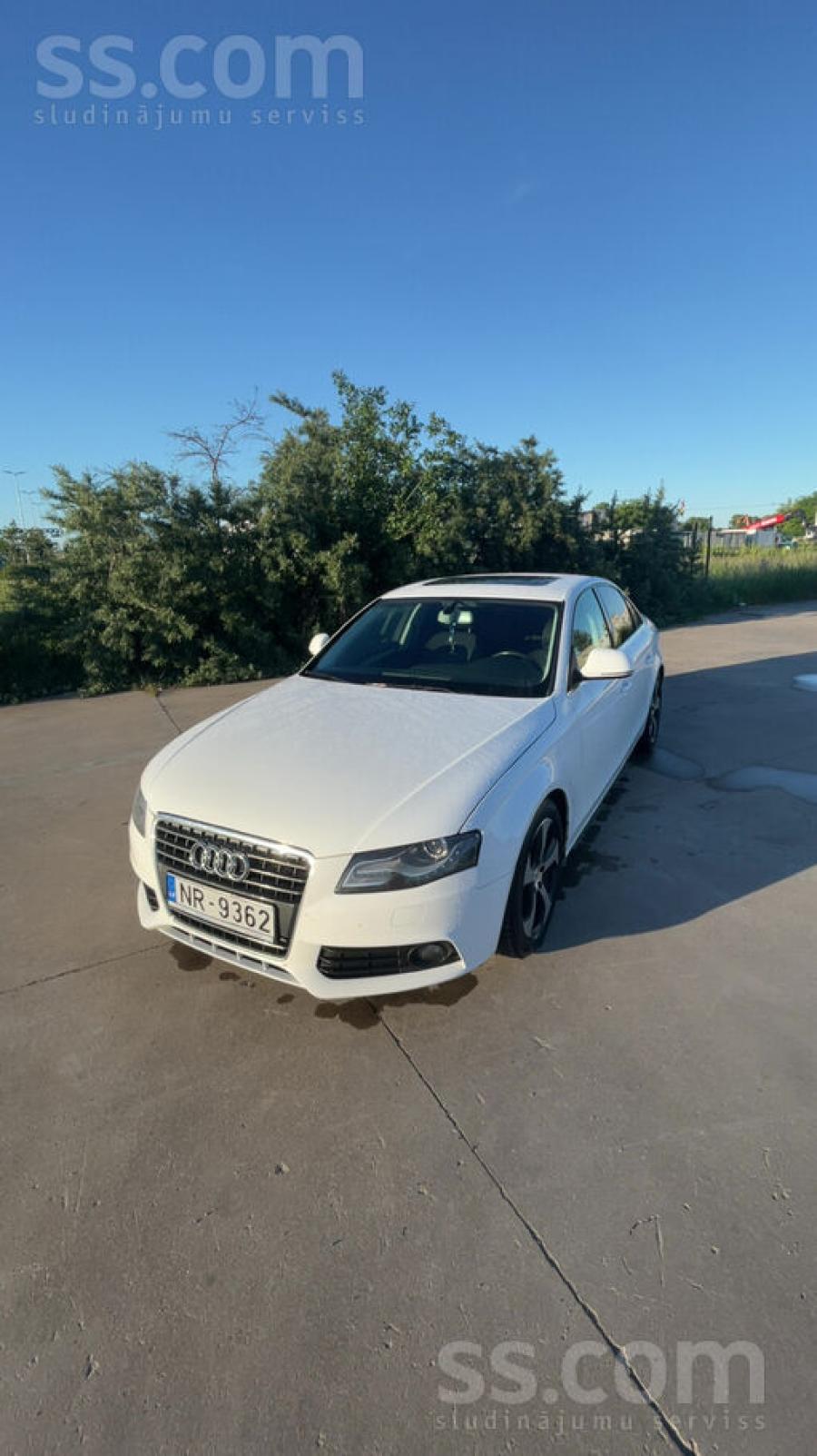 White Audi A4 2008 in Liepaja, with an engine capacity of 2.00 L and mileage of 254 thousand km for 4000 €, photo 1 on AUTOMOTO.COM.LV