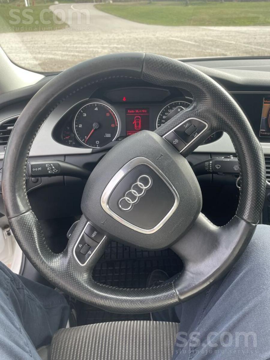 White Audi A4 2008 in Liepaja, with an engine capacity of 2.00 L and mileage of 254 thousand km for 4000 €, photo 5 on AUTOMOTO.COM.LV