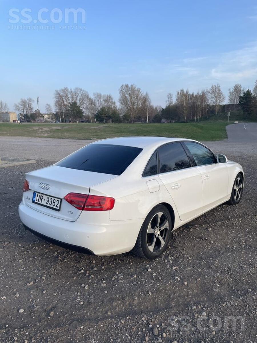 White Audi A4 2008 in Liepaja, with an engine capacity of 2.00 L and mileage of 254 thousand km for 4000 €, photo 11 on AUTOMOTO.COM.LV