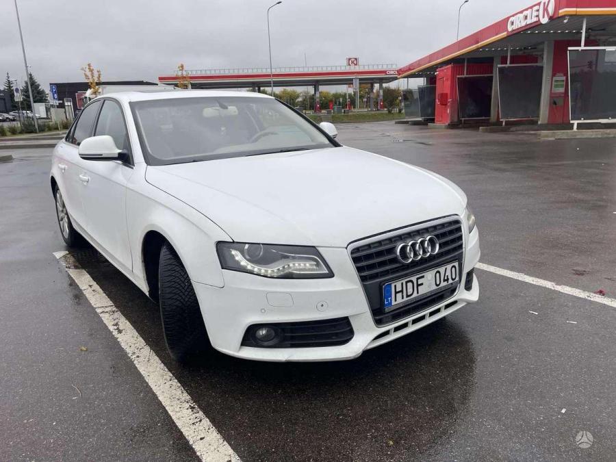 White Audi A4 2009 in Vilnius, with an engine capacity of 2.00 L and mileage of 250 thousand km for 3700 €, photo 2 on AUTOMOTO.COM.LV