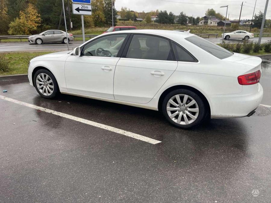 White Audi A4 2009 in Vilnius, with an engine capacity of 2.00 L and mileage of 250 thousand km for 3700 €, photo 6 on AUTOMOTO.COM.LV