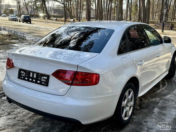 Balts Audi A4 2009 Alīta, ar dzinēja tilpumu 2.00 L un nobraukumu 309 tūkst. km par 6150 €, foto 7 vietnē AUTOMOTO.COM.LV