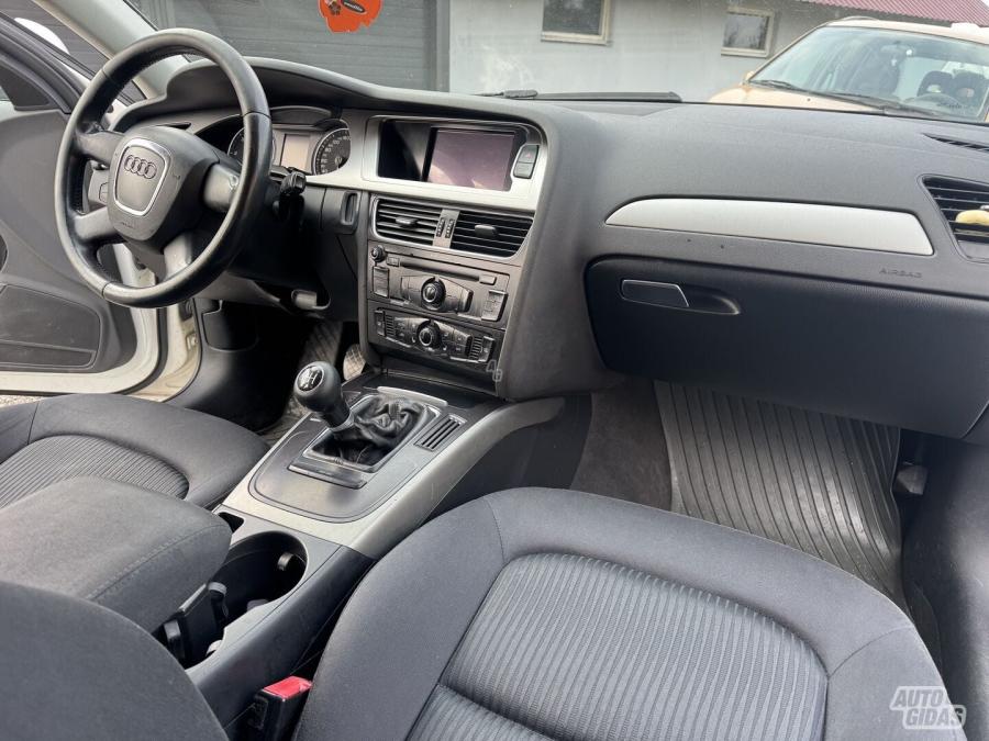 Balts Audi A4 2009 Alīta, ar dzinēja tilpumu 2.00 L un nobraukumu 309 tūkst. km par 6150 €, foto 6 vietnē AUTOMOTO.COM.LV