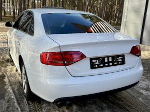 Balts Audi A4 2009 Alīta, ar dzinēja tilpumu 2.00 L un nobraukumu 309 tūkst. km par 5750 €, foto 23 vietnē AUTOMOTO.COM.LV