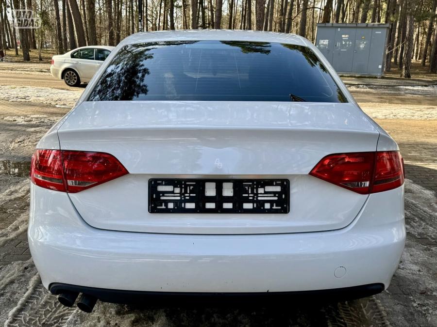 White Audi A4 2009 in Alytus, with an engine capacity of 2.00 L and mileage of 309 thousand km for 5750 €, photo 29 on AUTOMOTO.COM.LV