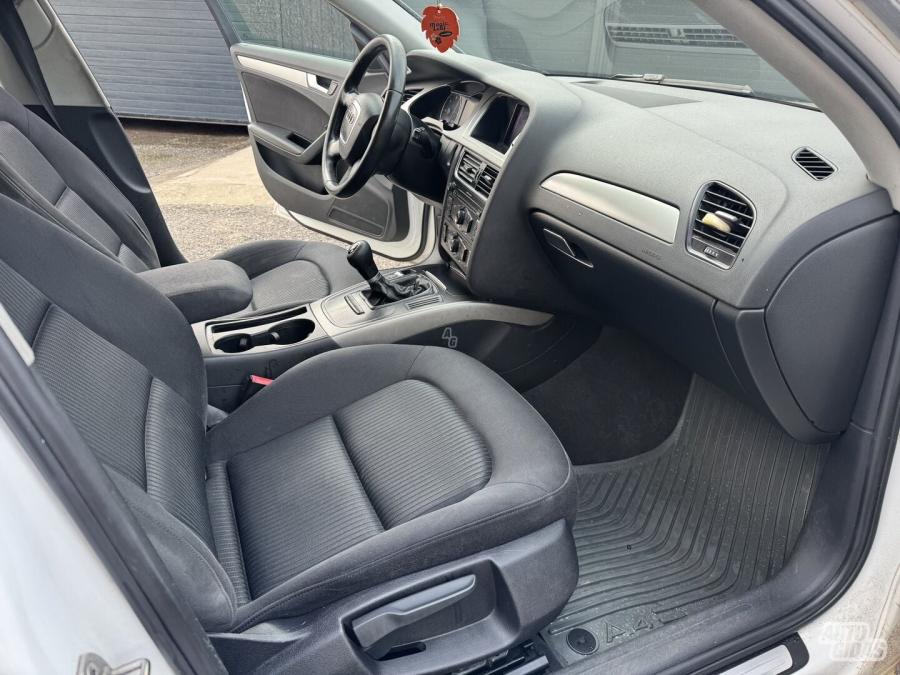 Balts Audi A4 2009 Alīta, ar dzinēja tilpumu 2.00 L un nobraukumu 309 tūkst. km par 5550 €, foto 18 vietnē AUTOMOTO.COM.LV
