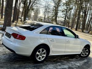Balts Audi A4 2009 Alīta, ar dzinēja tilpumu 2.00 L un nobraukumu 309 tūkst. km par 5550 €, foto 21 vietnē AUTOMOTO.COM.LV