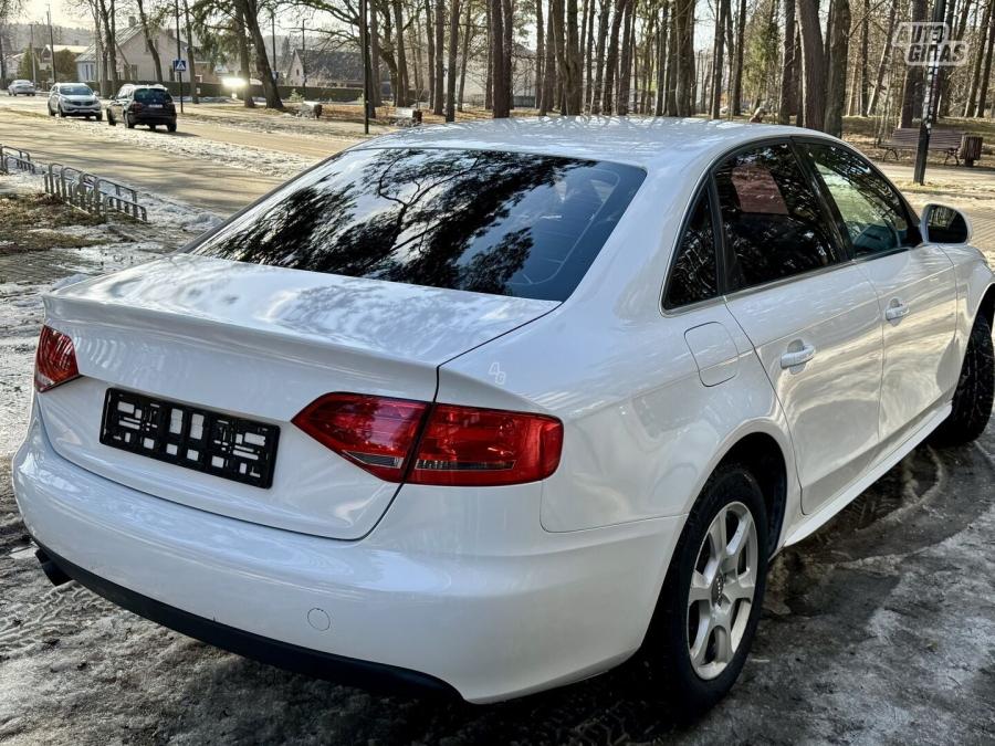 Balts Audi A4 2009 Alīta, ar dzinēja tilpumu 2.00 L un nobraukumu 309 tūkst. km par 5550 €, foto 33 vietnē AUTOMOTO.COM.LV
