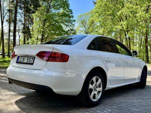 White Audi A4 2009 in Alytus, with an engine capacity of 2.00 L and mileage of 309 thousand km for 5450 €, photo 12 on AUTOMOTO.COM.LV