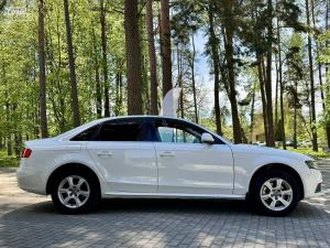 White Audi A4 2009 in Alytus, with an engine capacity of 2.00 L and mileage of 309 thousand km for 5450 €, photo 23 on AUTOMOTO.COM.LV