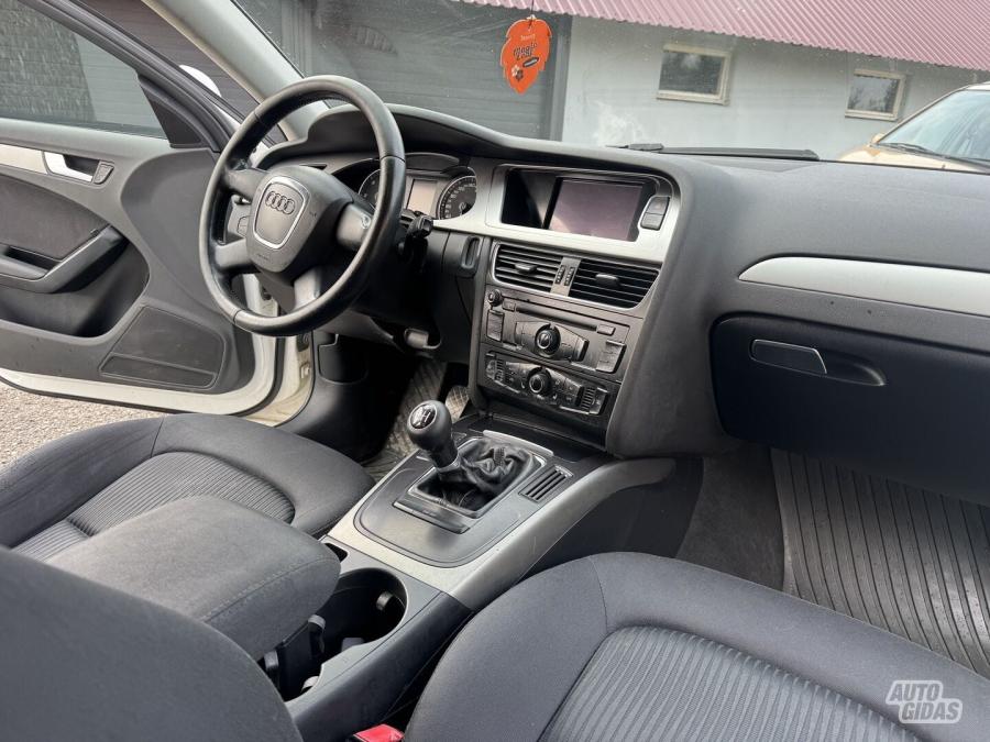 Balts Audi A4 2009 Alīta, ar dzinēja tilpumu 2.00 L un nobraukumu 301 tūkst. km par 5250 €, foto 7 vietnē AUTOMOTO.COM.LV