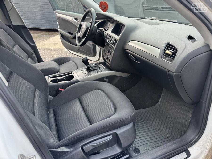 Balts Audi A4 2009 Alīta, ar dzinēja tilpumu 2.00 L un nobraukumu 301 tūkst. km par 5250 €, foto 13 vietnē AUTOMOTO.COM.LV