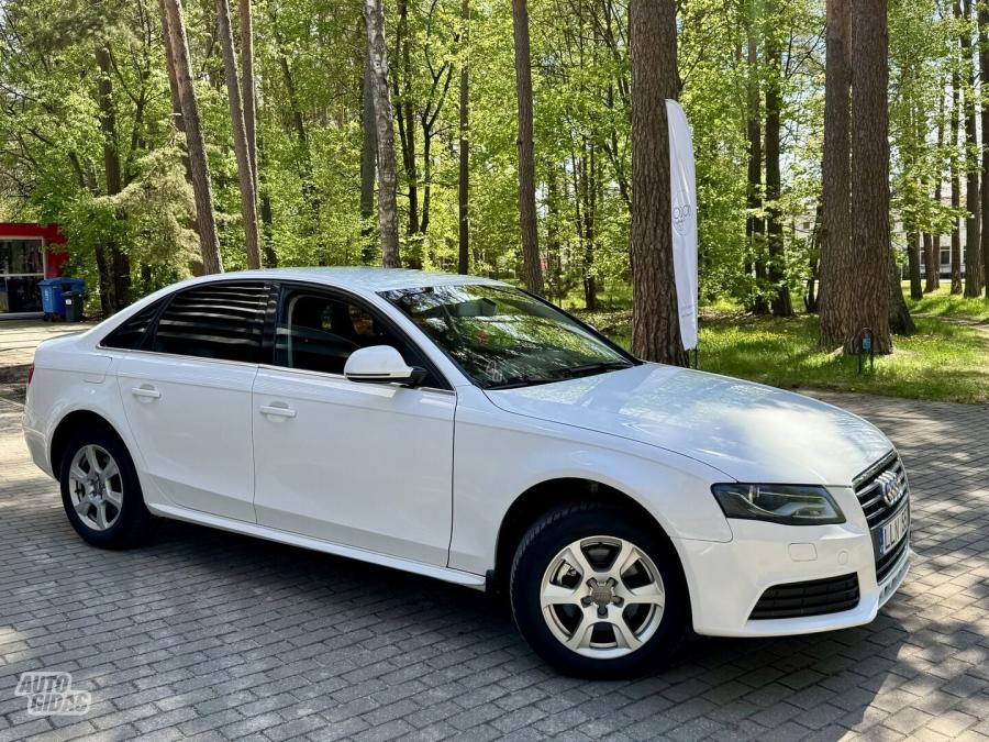 White Audi A4 2009 in Alytus, with an engine capacity of 2.00 L and mileage of 301 thousand km for 5499 €, photo 7 on AUTOMOTO.COM.LV